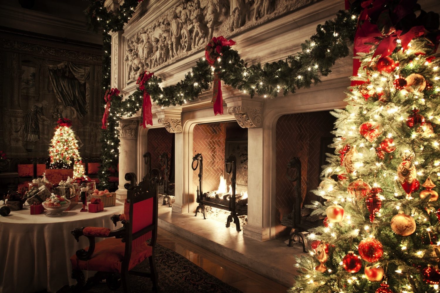 Biltmore Estate's Real Christmas Tree Tradition in North Carolina ...